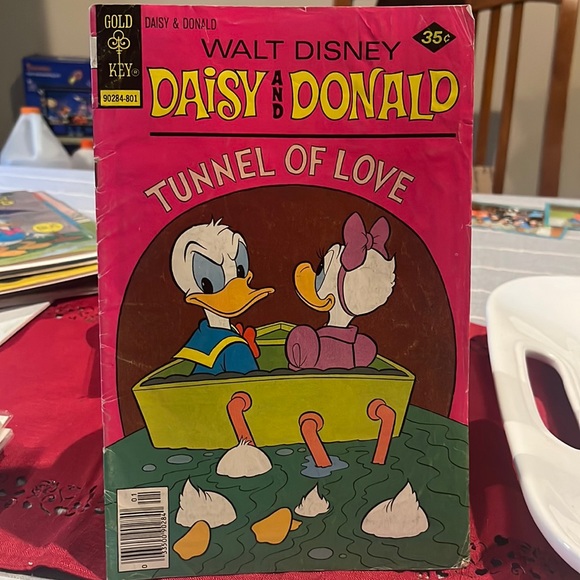 Disney | Toys | Disney Vintage 978 Gold Key Daisy And Donald Tunnel Of ...